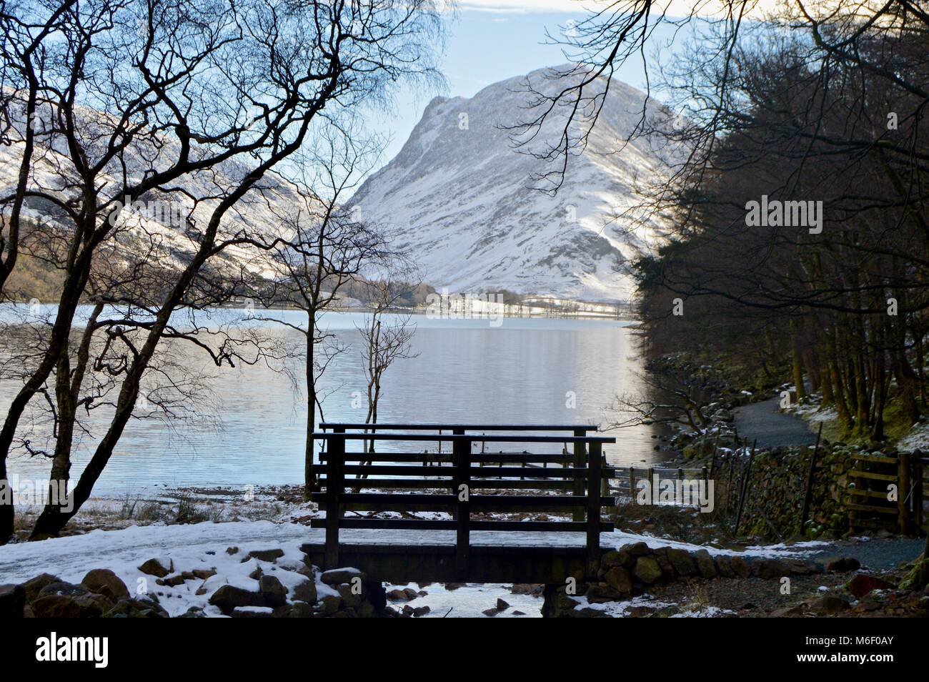 Winter snow lake buttermere cumbria hi-res stock photography and images ...