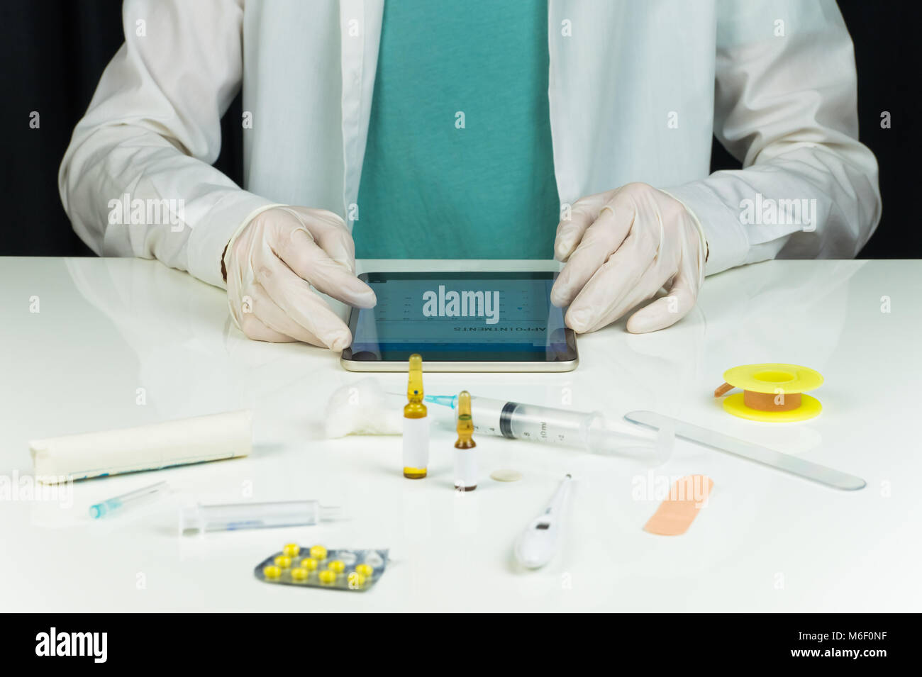 Modern MD office table reception Stock Photo - Alamy