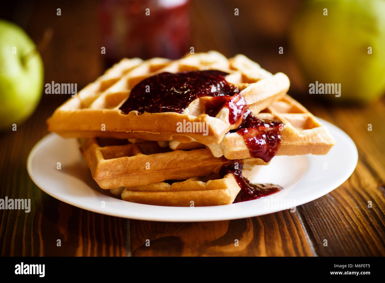 Waffle spinning hi-res stock photography and images - Alamy