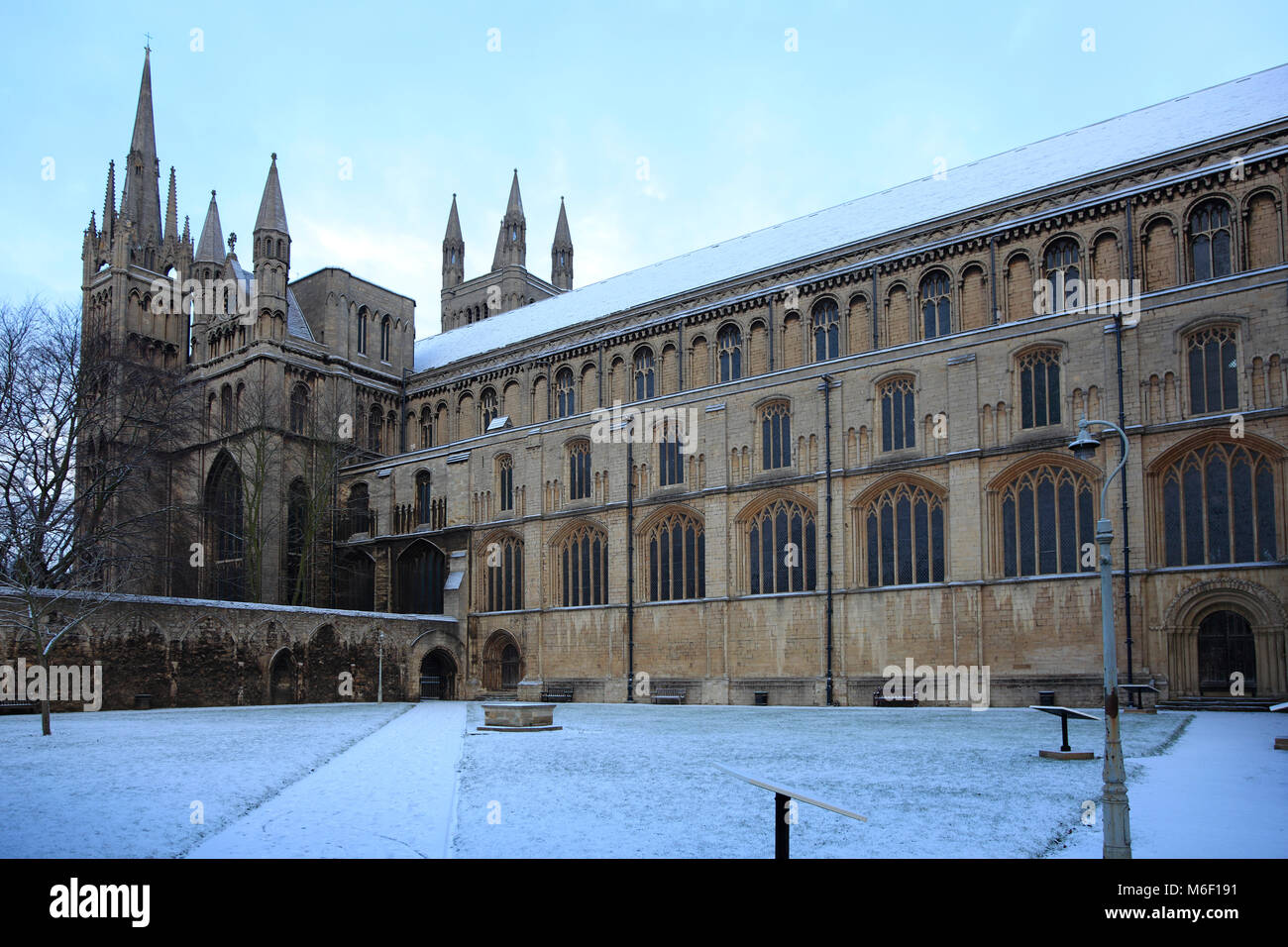 Cathedrals in snow winter snow over peterborough cathedral hi-res stock ...