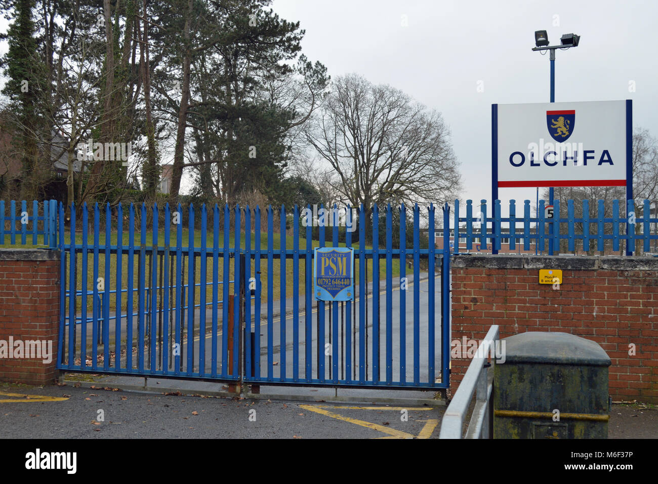 Olchfa School, Swansea, Main Gate on a snow day Stock Photo - Alamy