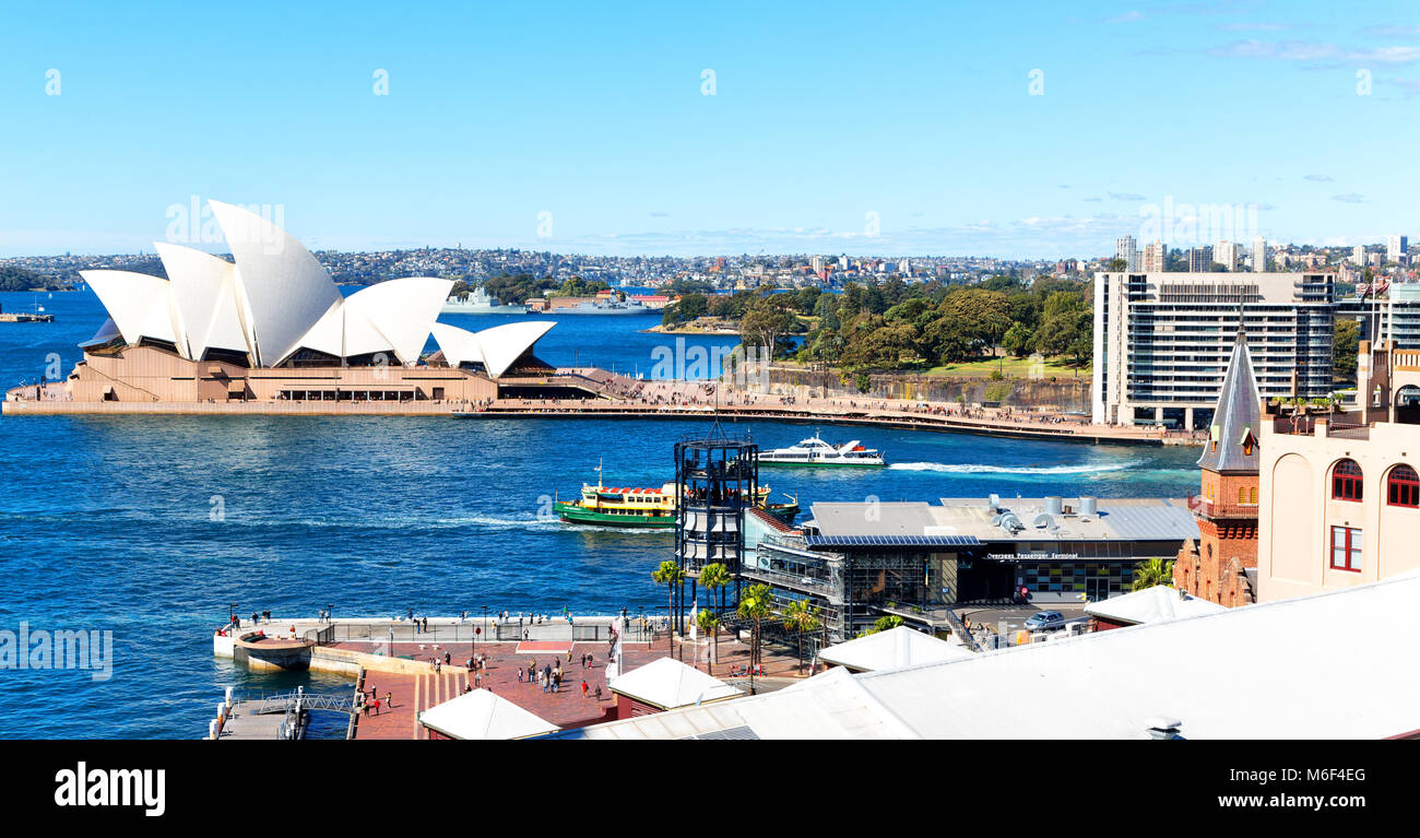 AUSTRALIA,SYDNEY-CIRCA AUGUST 2017-opera house and the boat Stock Photo ...