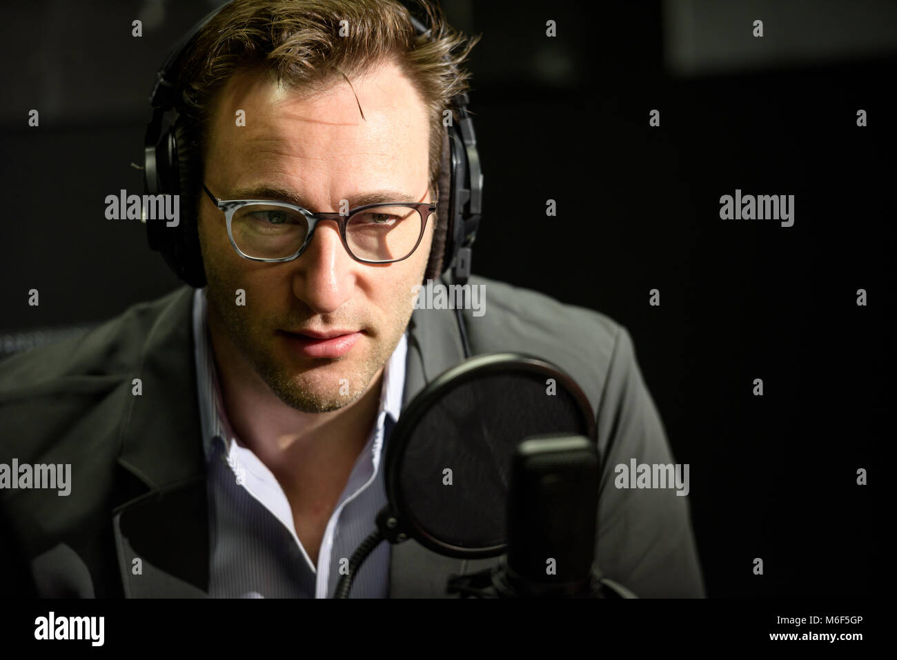 Simon Sinek 2017 Stock Photo - Alamy