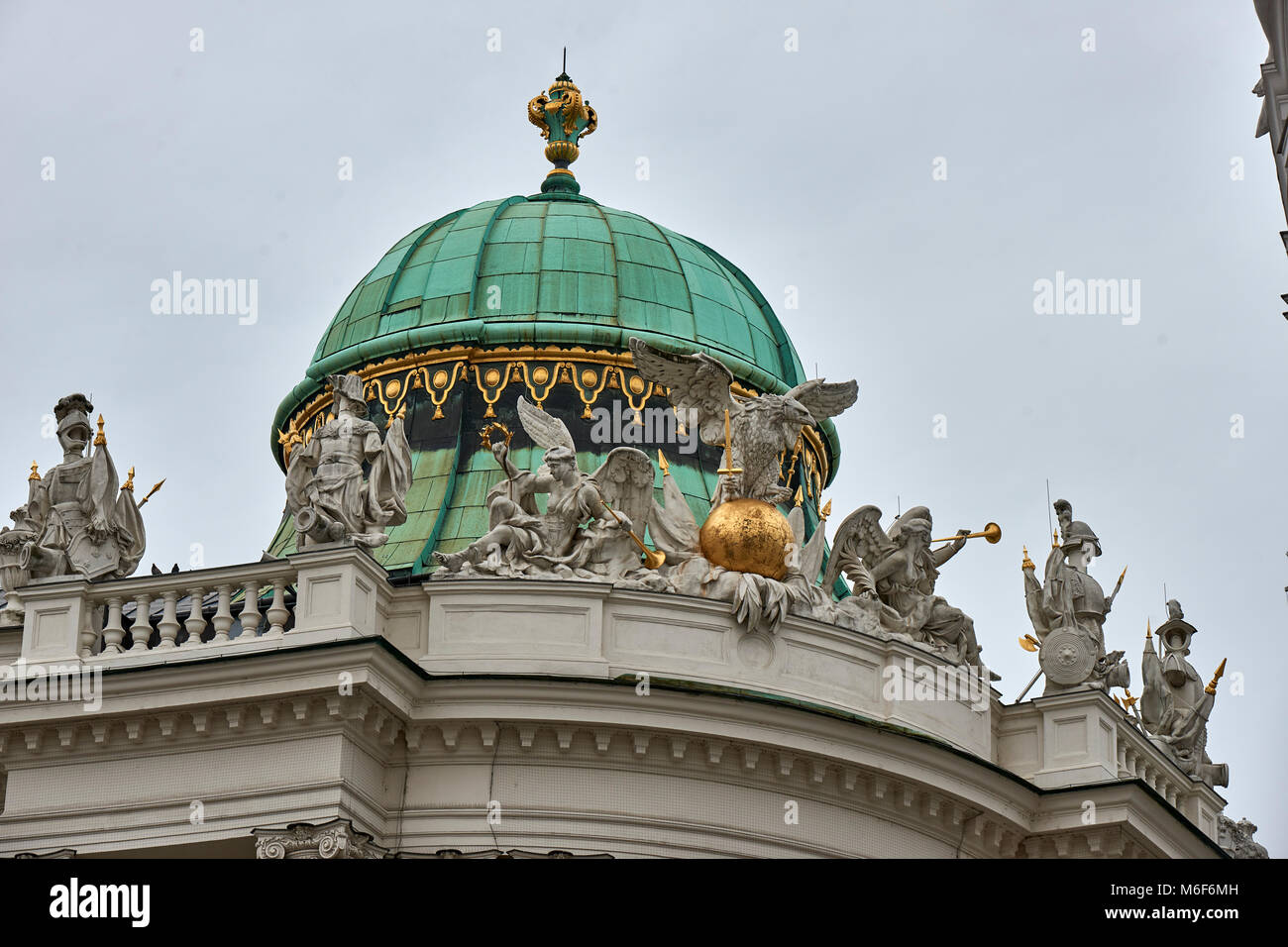 Vienna statues hofburg palace hi-res stock photography and images - Alamy