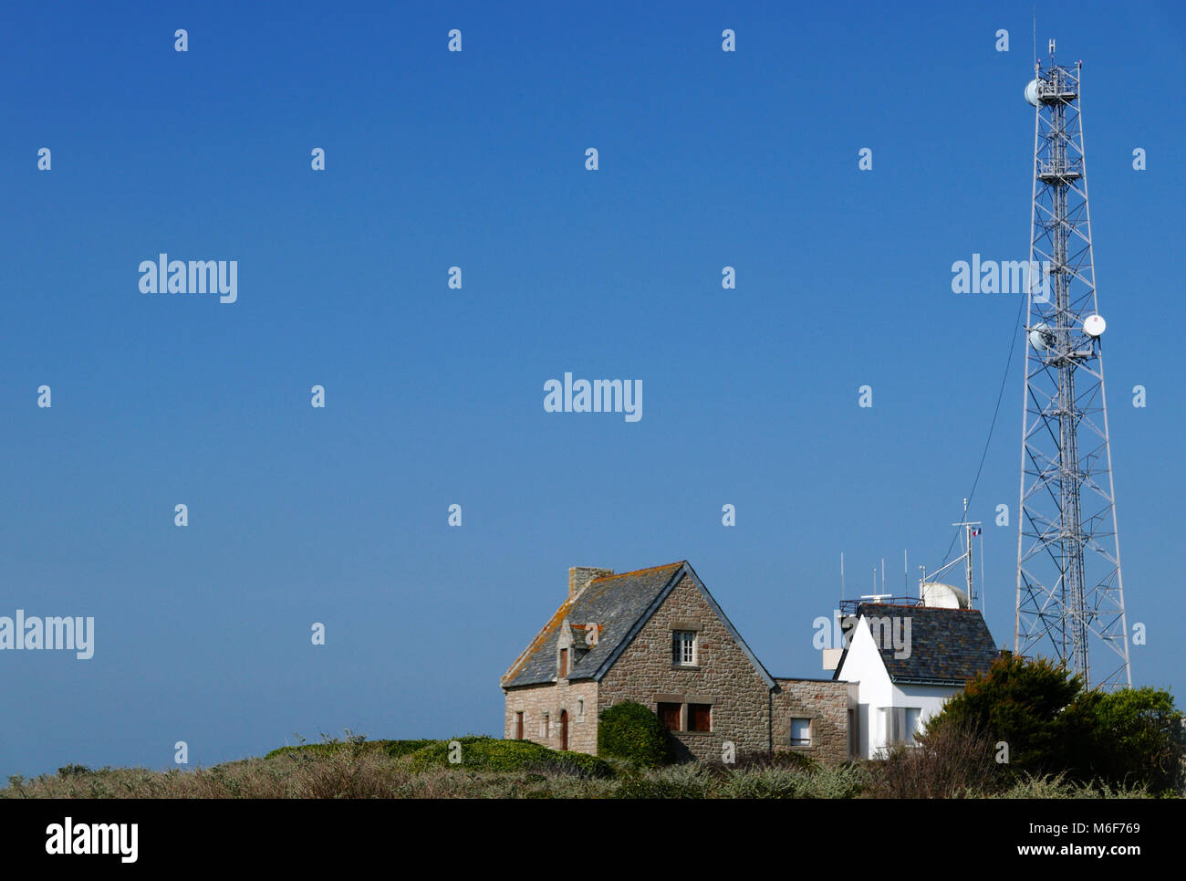Piriac-sur-Mer, coastal path, Semaphore of the Pointe du Castelli ...