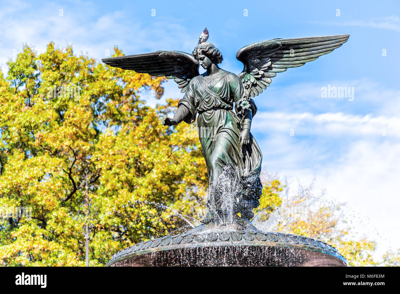 Closeup of angel statue hi-res stock photography and images - Alamy