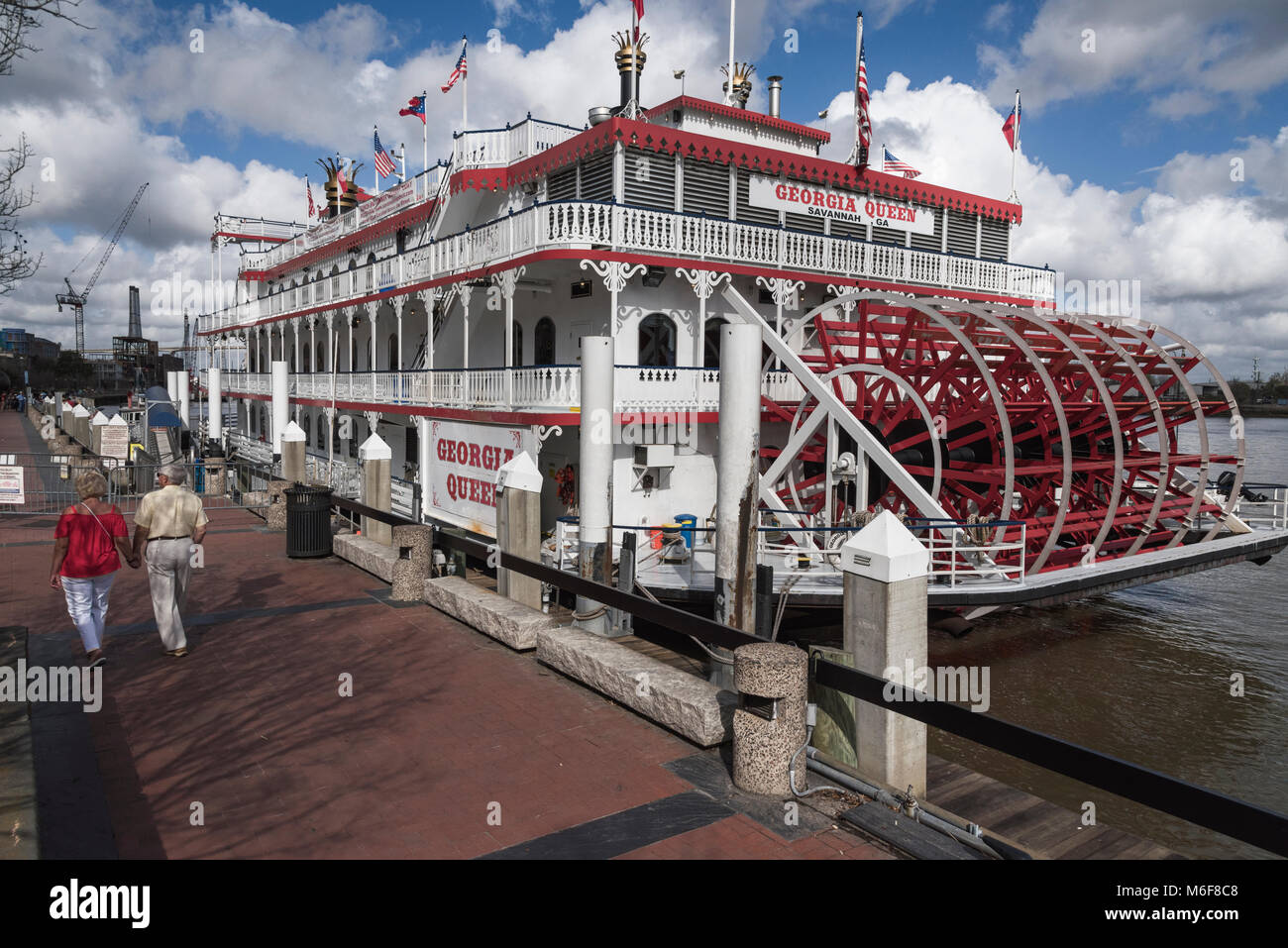 Savannah Georgia River Queen as seen from River Street in Sanvannah ...
