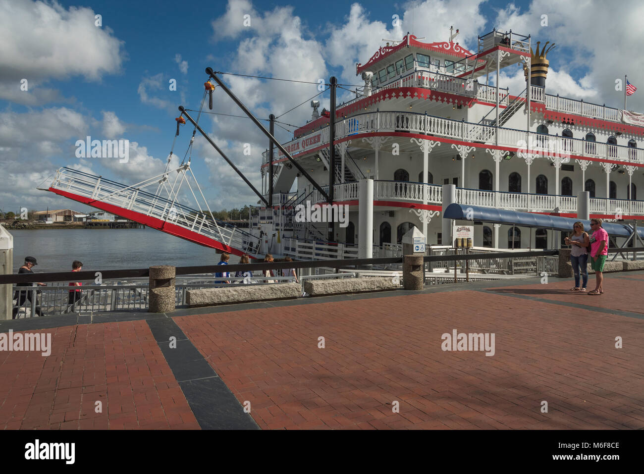 Savannah Georgia River Queen as seen from River Street in Sanvannah ...
