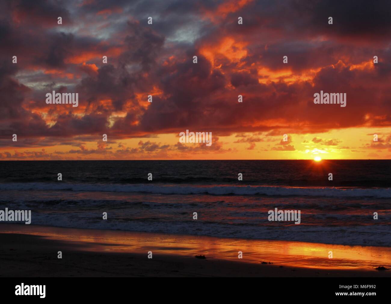 Sunset at Torrance Beach, Los Angeles, California Stock Photo - Alamy