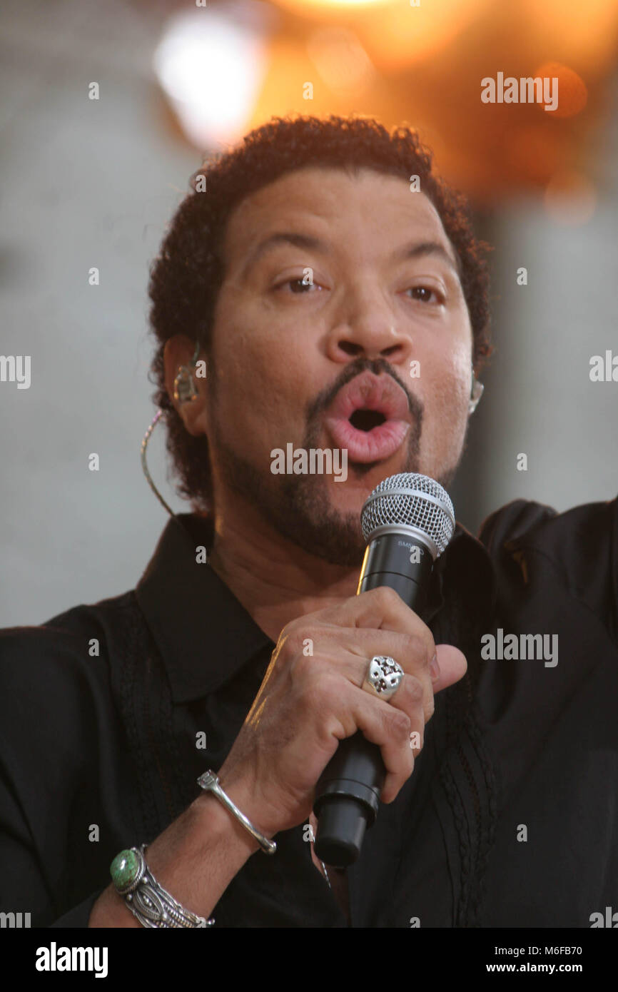 LIONEL RICHIE 2006 FILE PHOTO Photo to By John Barrett-PHOTOlink Photo ...