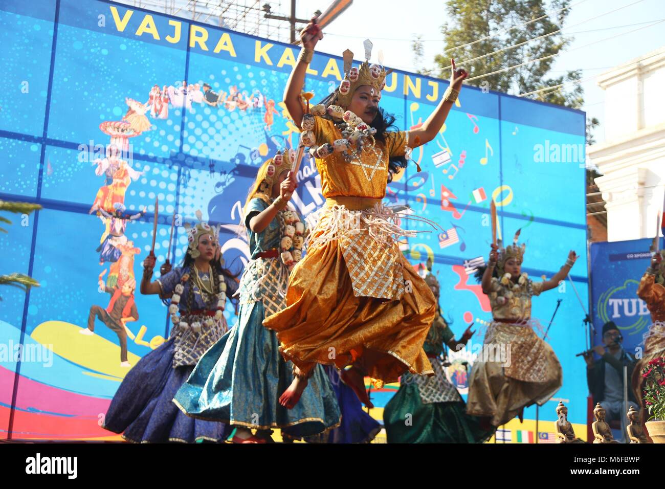 Nepali artists hi-res stock photography and images - Alamy