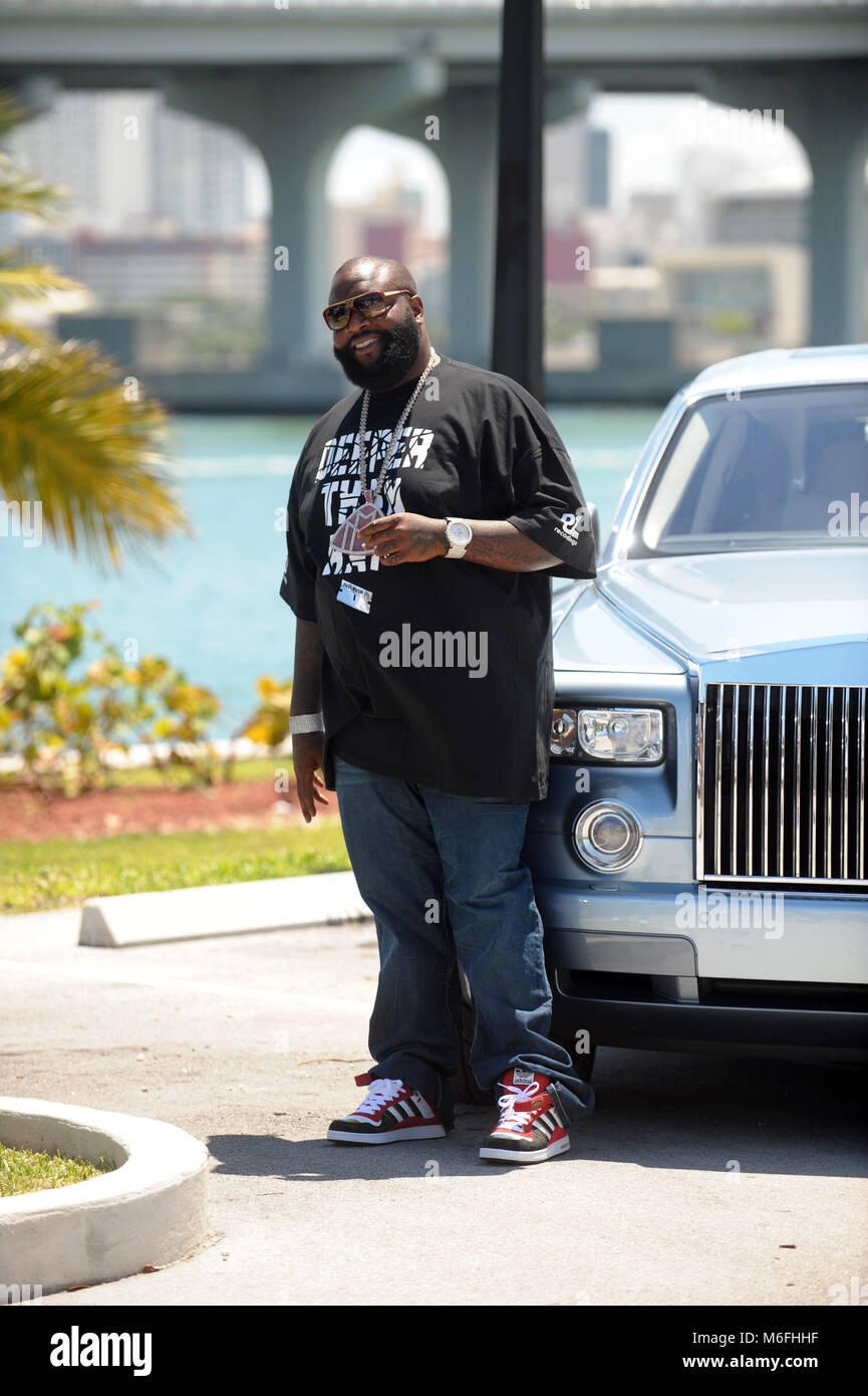 MIAMI BEACH - FL - AUGUST 01: (EXCLUSIVE COVERAGE) Recording artist Ace ...