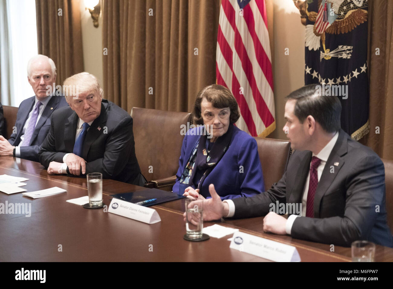 Bipartisan members congress group hi-res stock photography and images ...