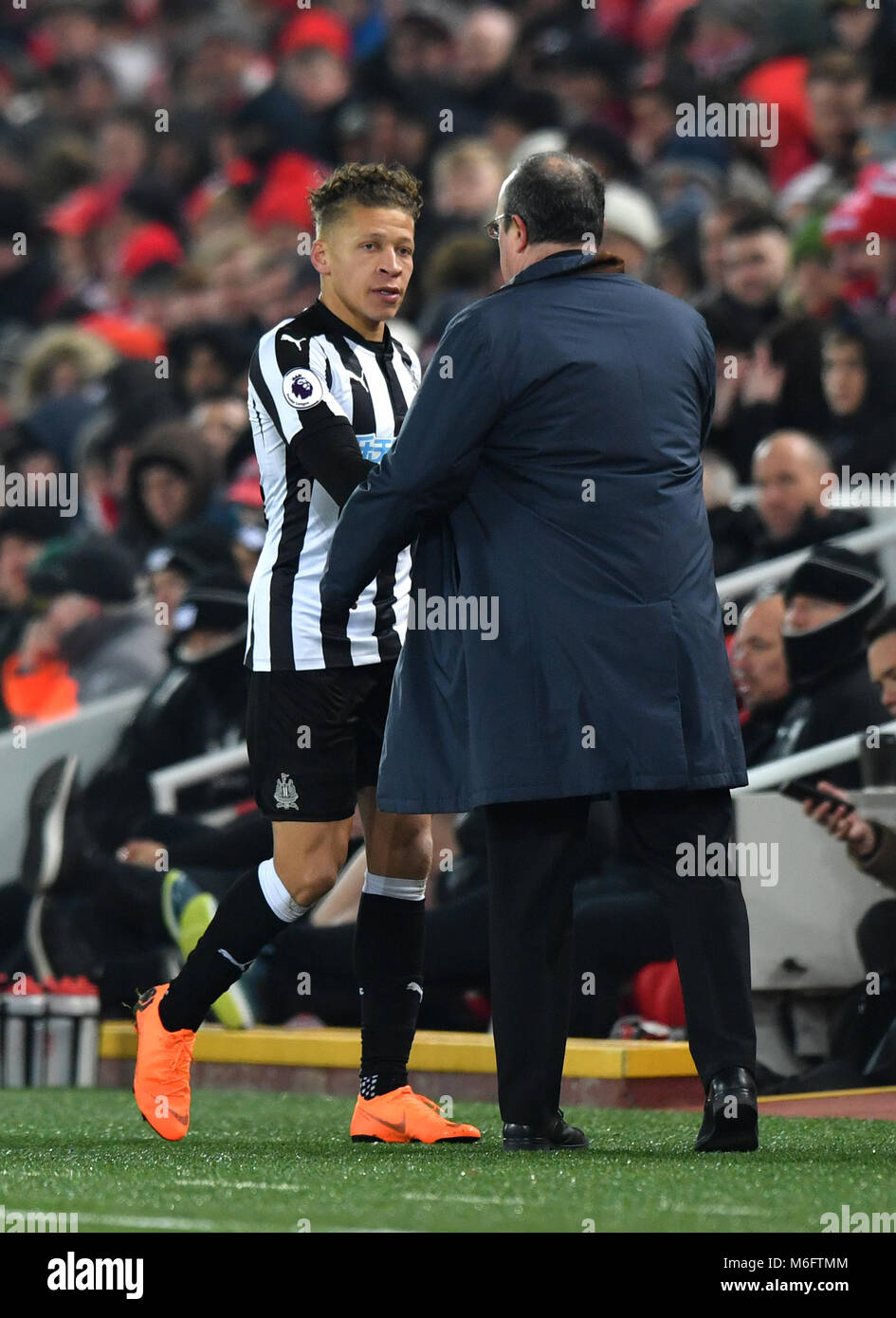 Dwight gayle liverpool hi-res stock photography and images - Alamy