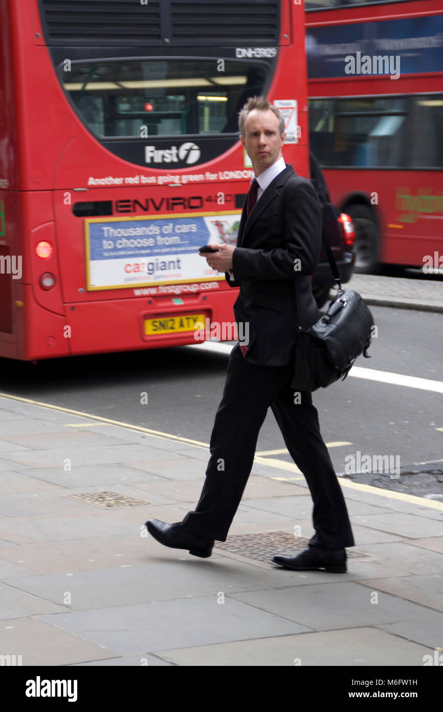Man london bus hi-res stock photography and images - Alamy