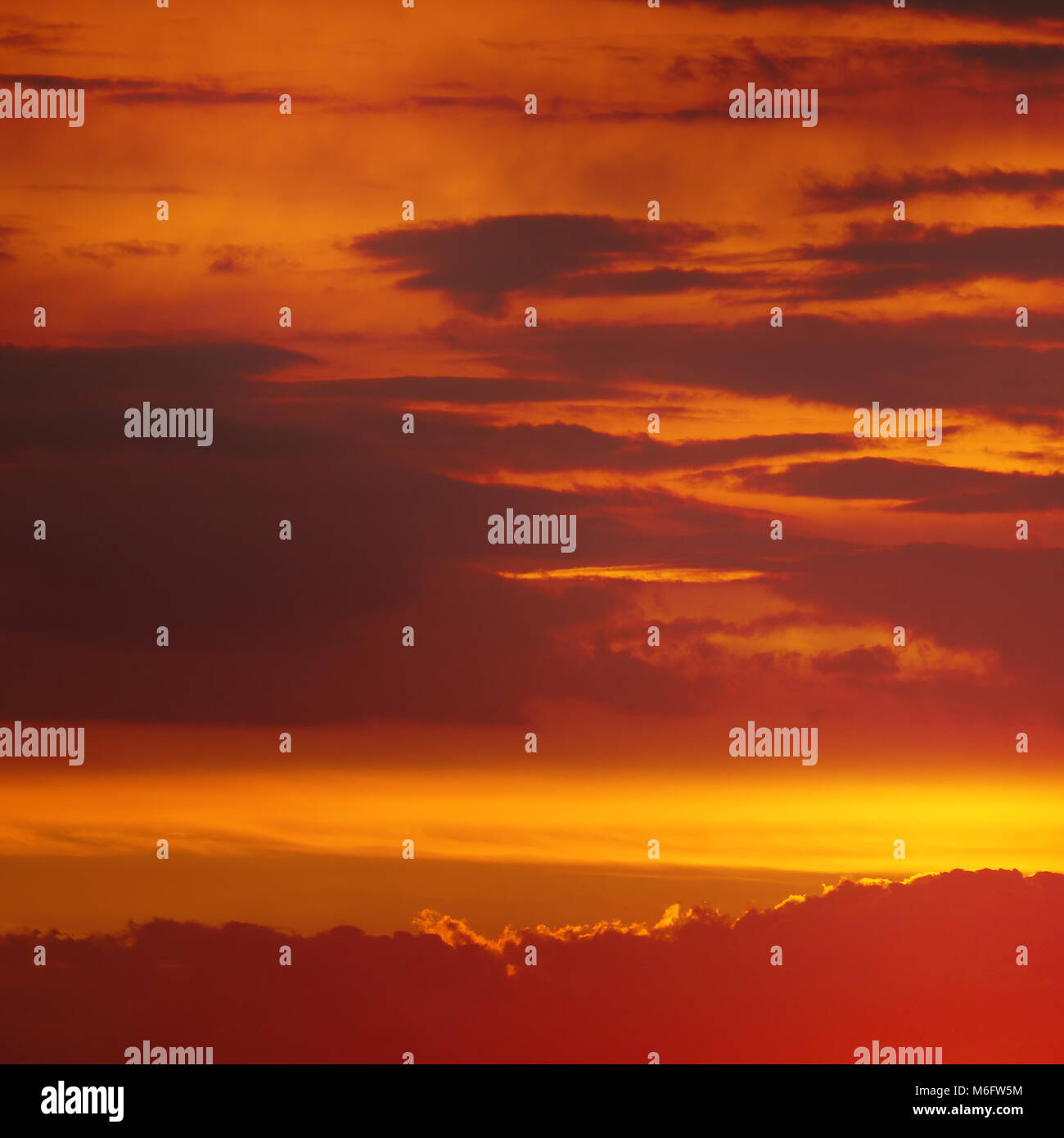 Golden red dawn sky hi-res stock photography and images - Alamy
