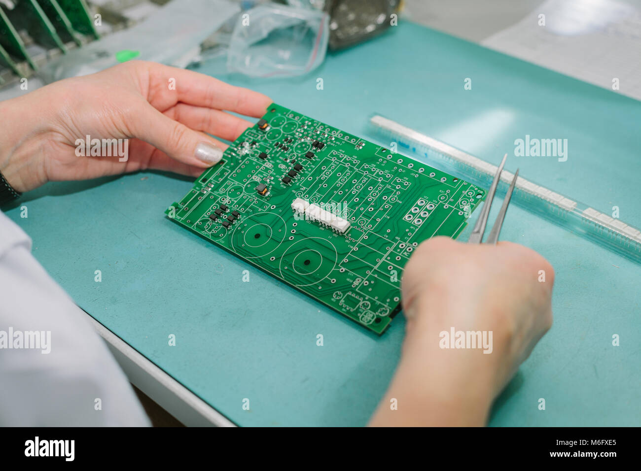 Pcb inspection microscope hi-res stock photography and images - Alamy