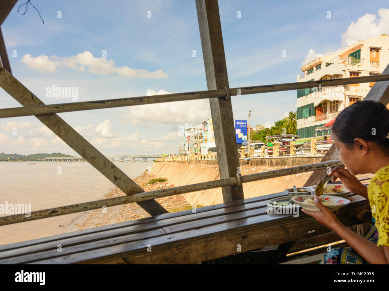 Mawlamyine (Mawlamyaing, Moulmein): riverfront at Thanlwin (Salween ...
