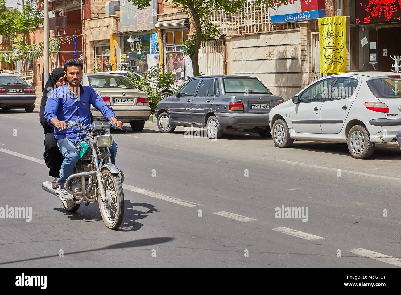 Motorcycle woman muslim transport hi-res stock photography and images ...