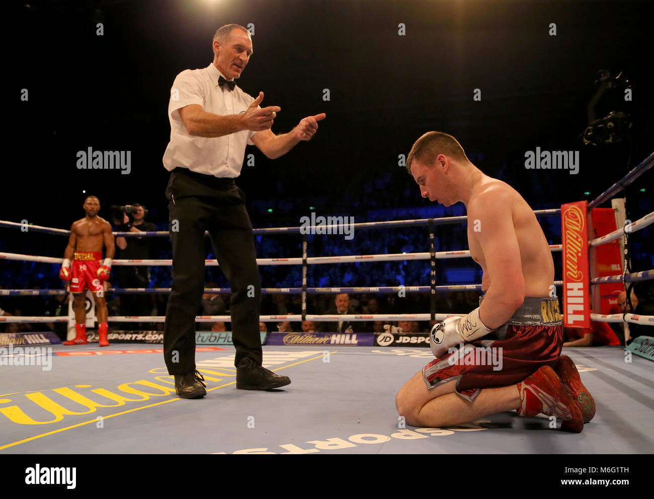 The referee begins count hi-res stock photography and images - Alamy