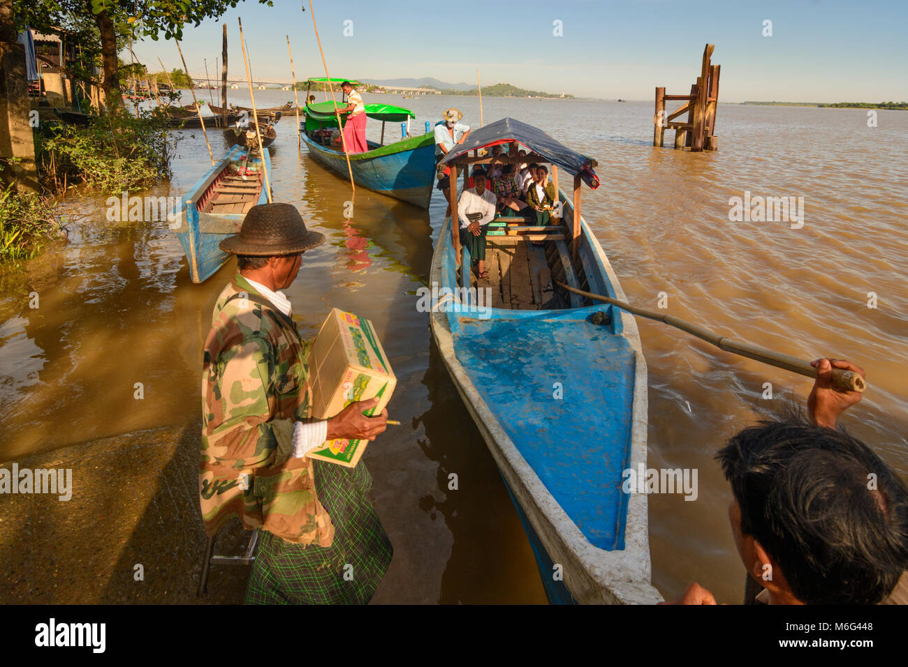 Mawlamyine (Mawlamyaing, Moulmein): people enter ferry boat, Thanlwin ...