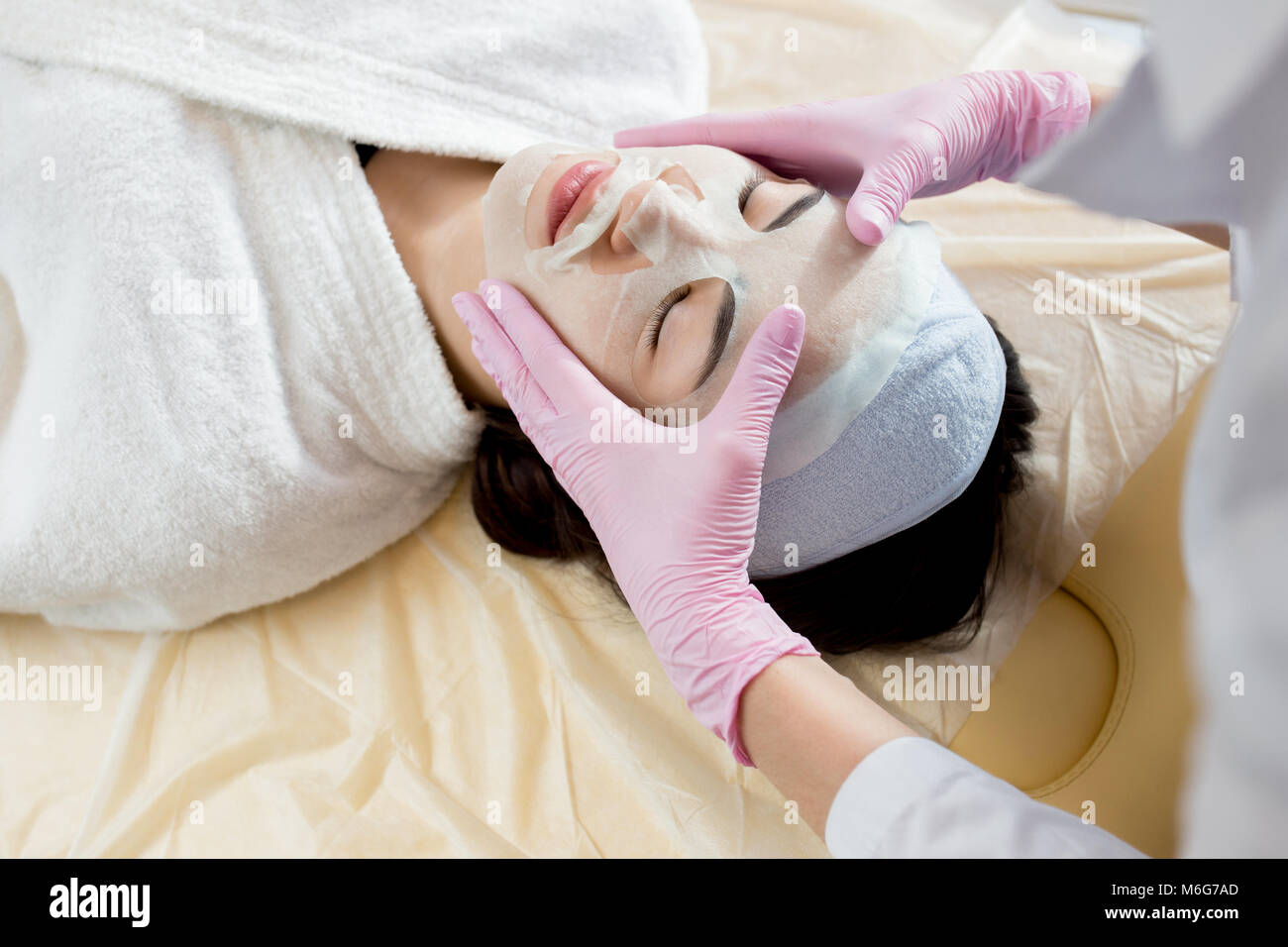 Sheet mask hi-res stock photography and images - Alamy