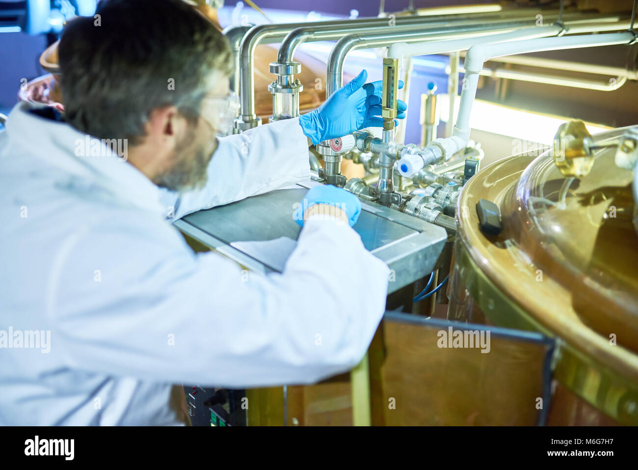 Rubber manufacturing plant hi-res stock photography and images - Alamy