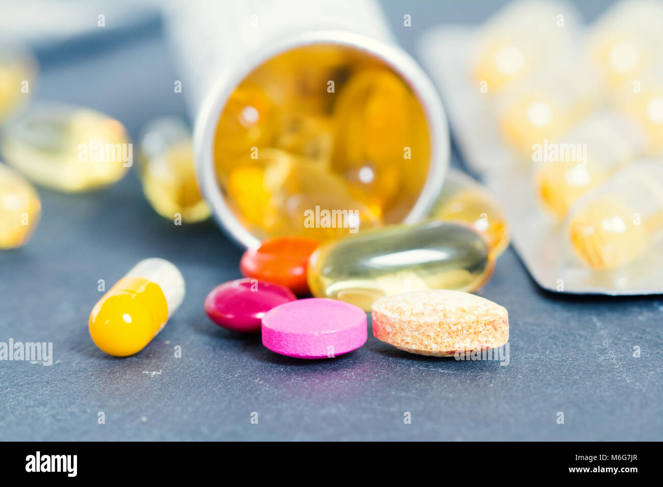 Medicine pills hi-res stock photography and images - Alamy