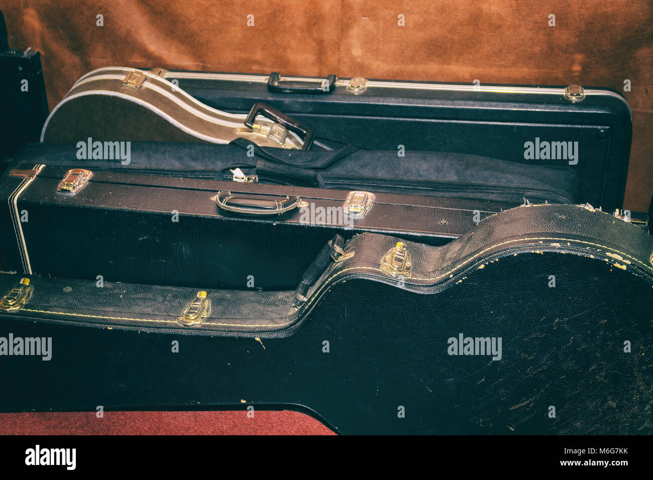 Old guitar case hi-res stock photography and images - Alamy