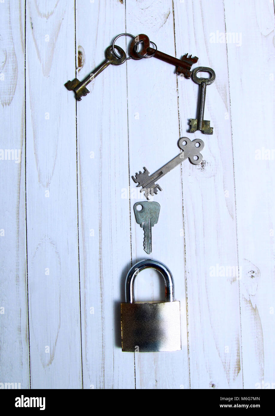 Gold question mark symbol hi-res stock photography and images - Alamy