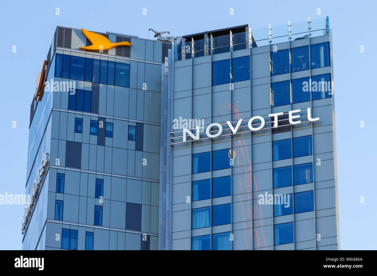Novotel london canary wharf hi-res stock photography and images - Alamy