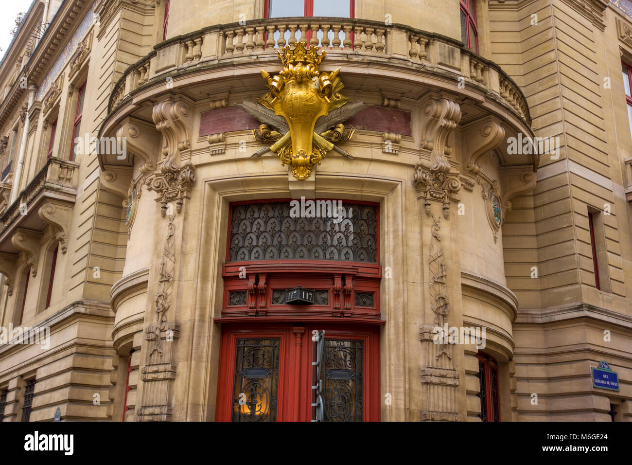 The "Bookstore Circle" building (Le Cercle de la Librairie) at 117 ...
