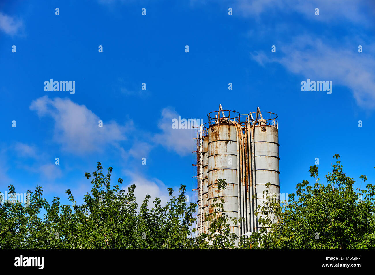 Fuel storage tank hi-res stock photography and images - Alamy
