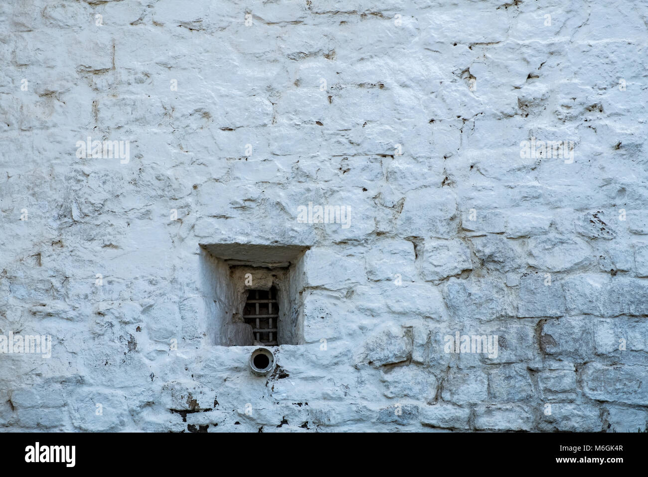 Whitewashed stone wall hi-res stock photography and images - Alamy