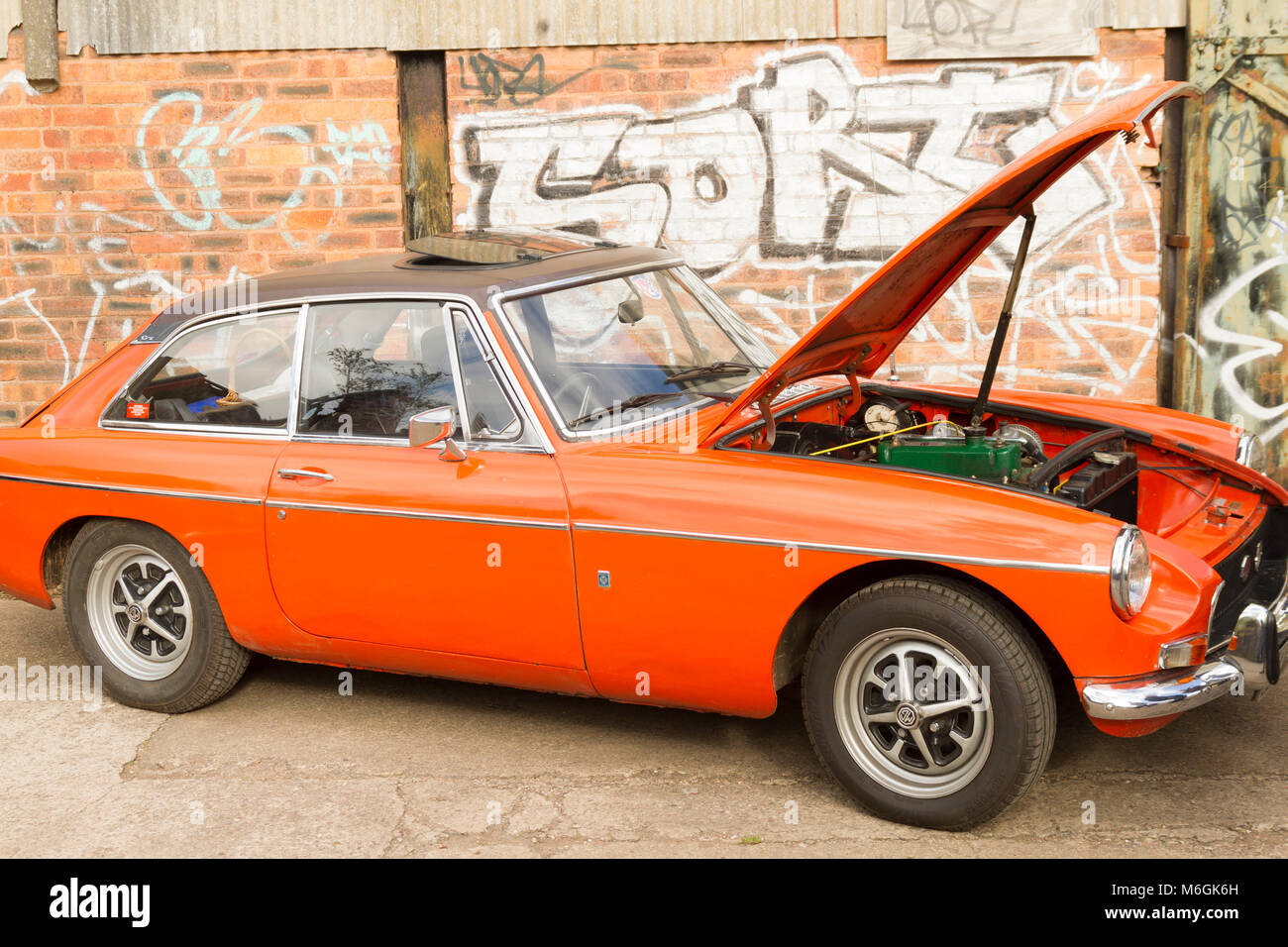 Classic mgb sports car hi-res stock photography and images - Alamy