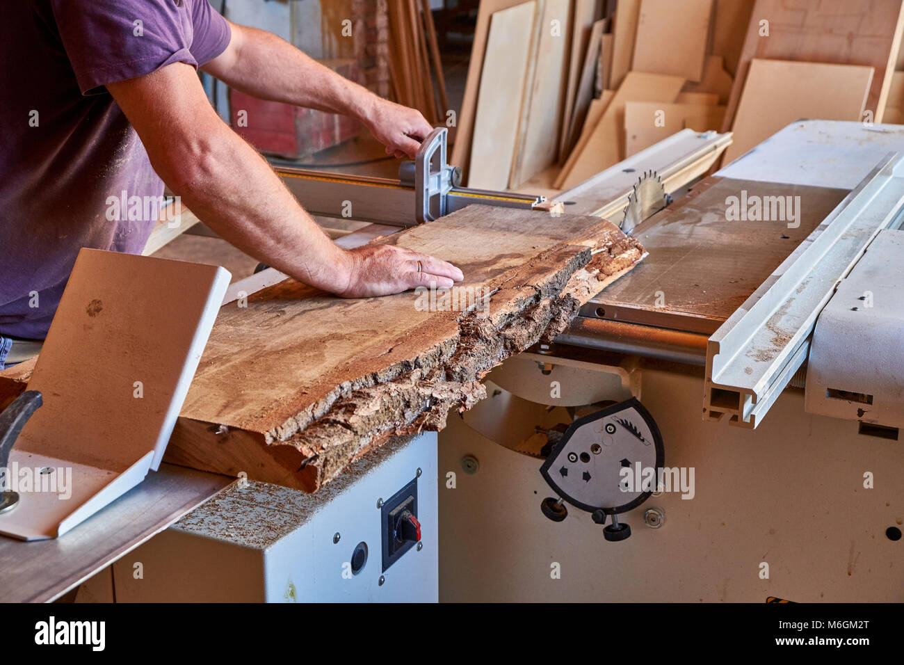Carpenter sawing particle board hi-res stock photography and images - Alamy