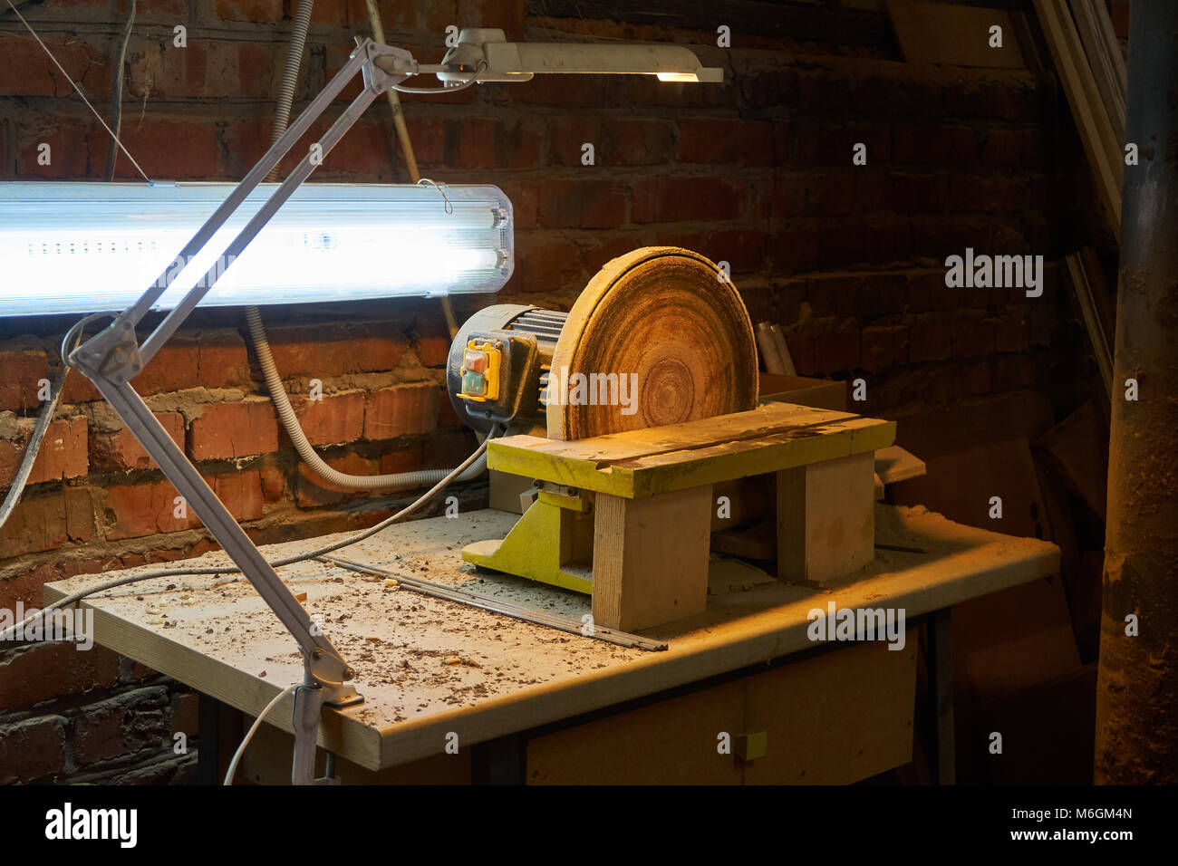 Bench disc sander hi-res stock photography and images - Alamy