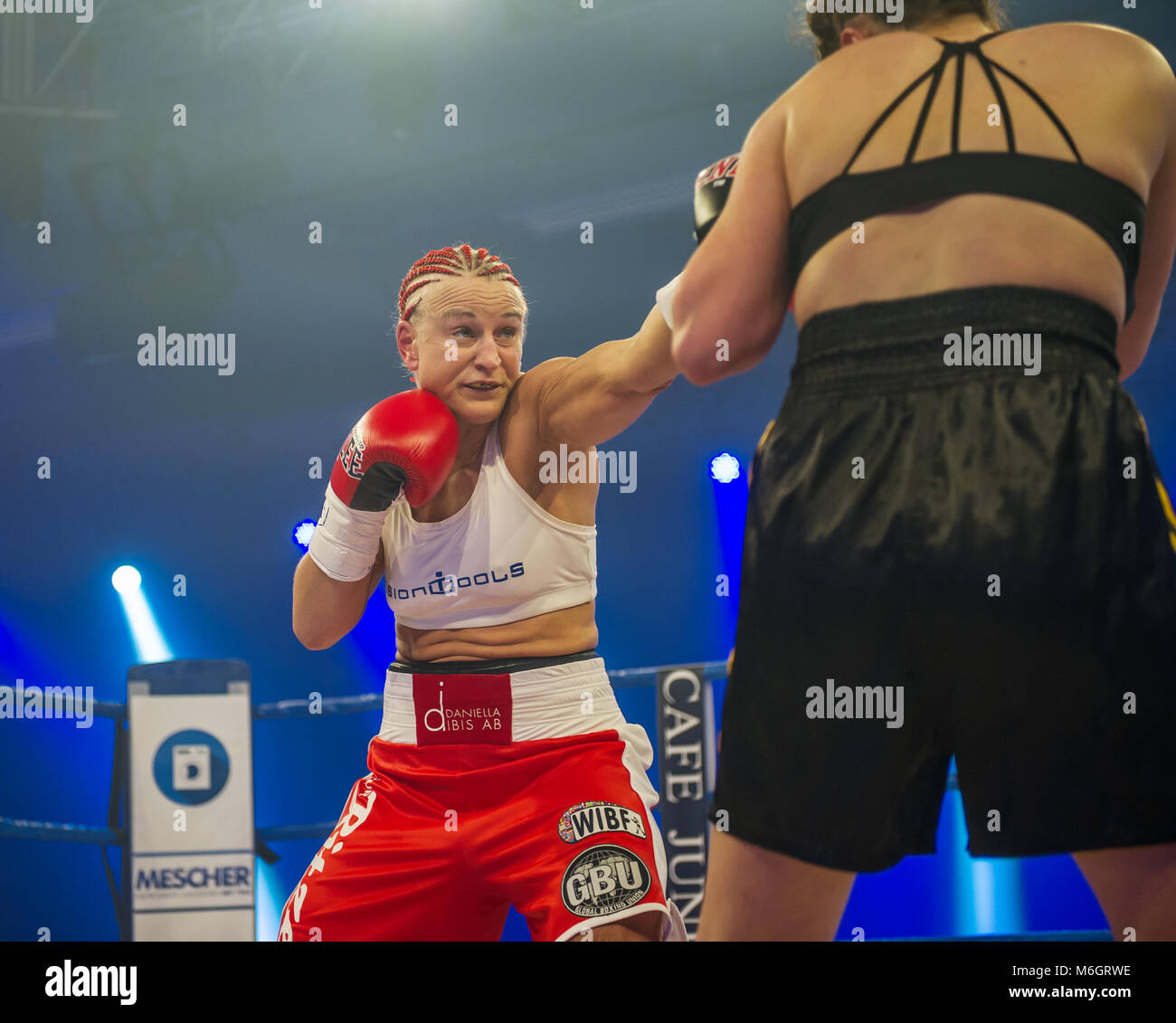 Karlsruhe, Deutschland. 03rd Mar, 2018. Maria Lindberg (SVE) (rot ...