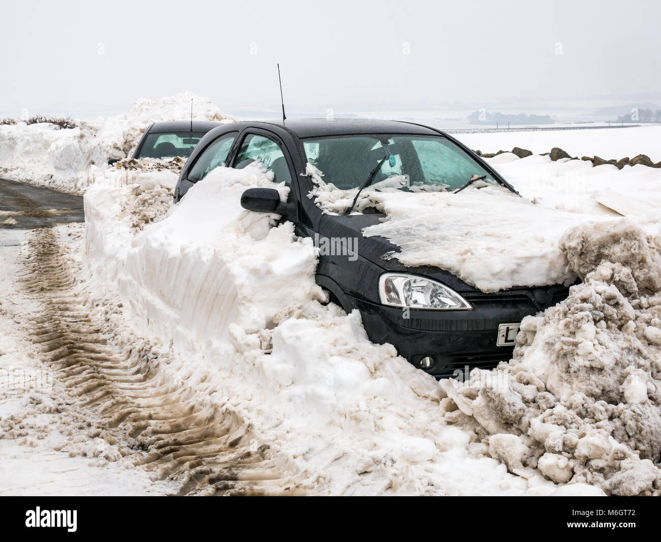 Car narrow road stuck hi-res stock photography and images - Alamy