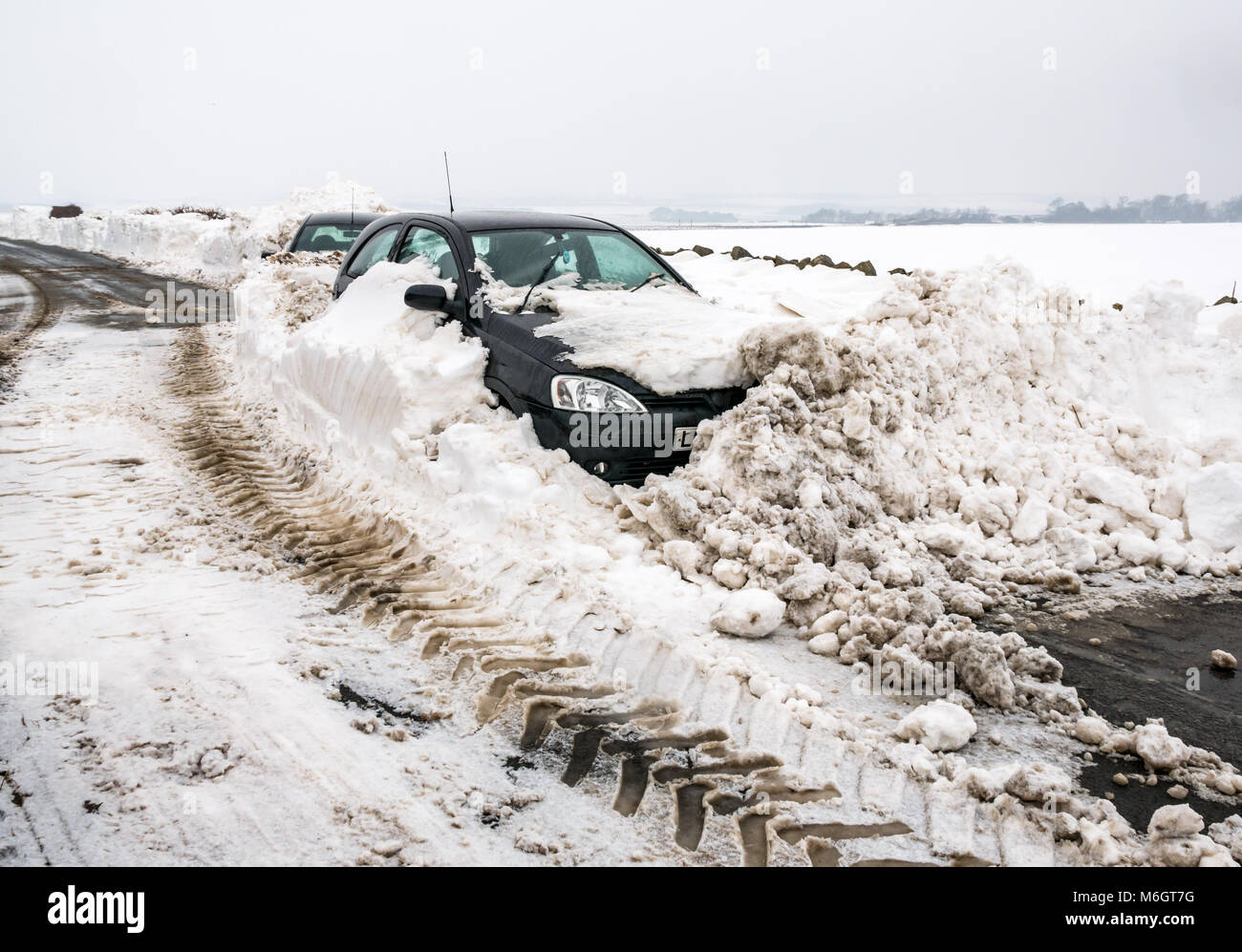 Car narrow road stuck hi-res stock photography and images - Alamy