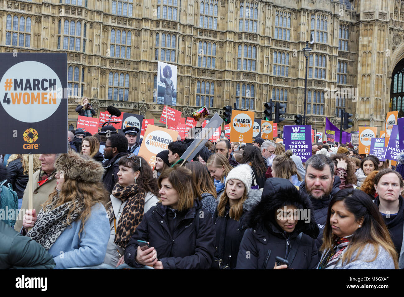 Westminster, London, 4th March 2018. Thousands of placard-bearing women ...