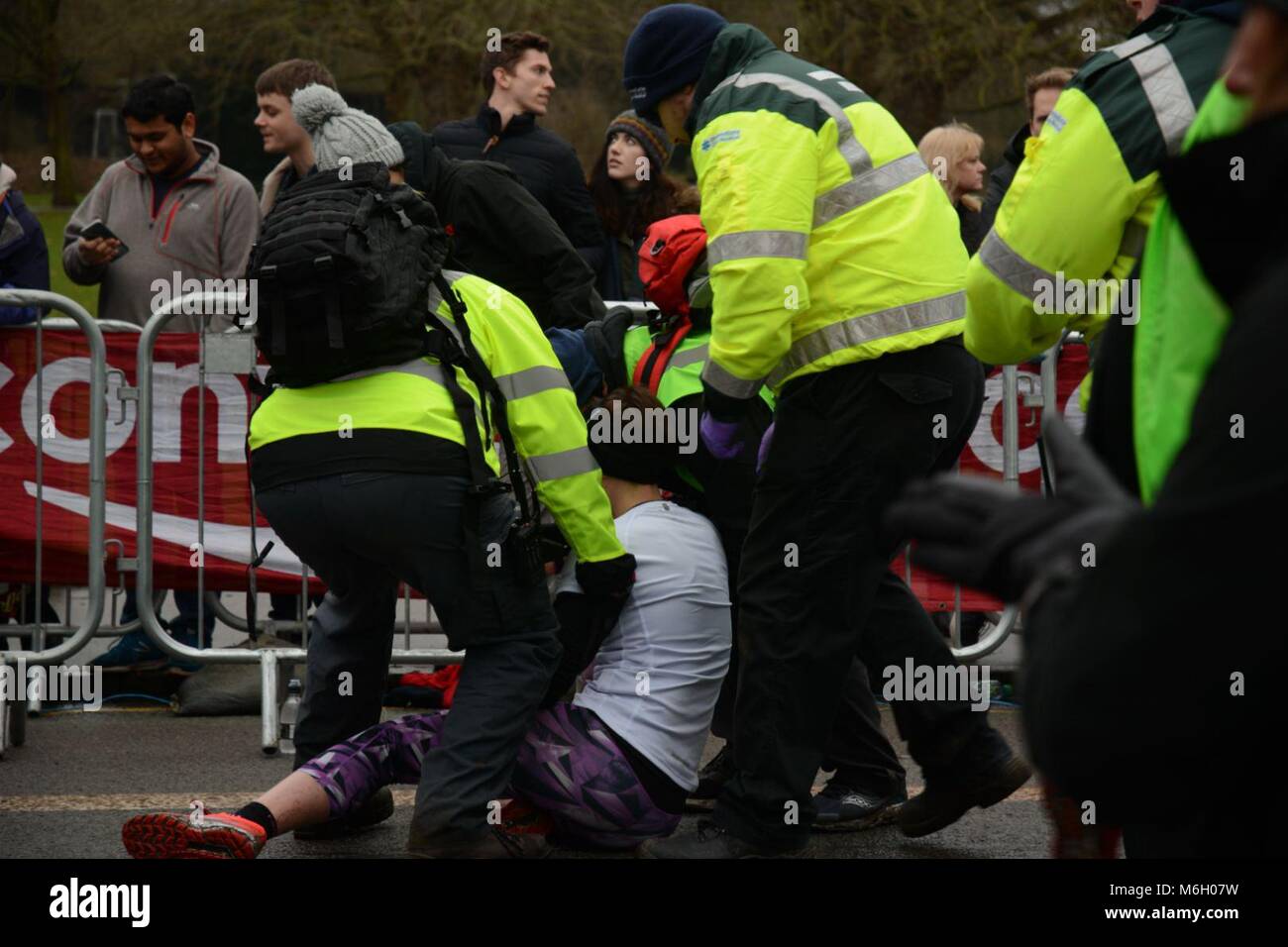 Collapsed marathon runner hi-res stock photography and images - Alamy