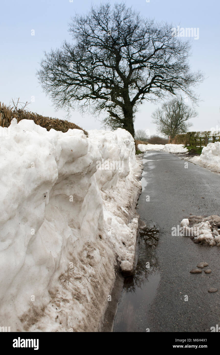 Deep Snow melting along side of raod Beddlestead Lane, Surrey Hills ...