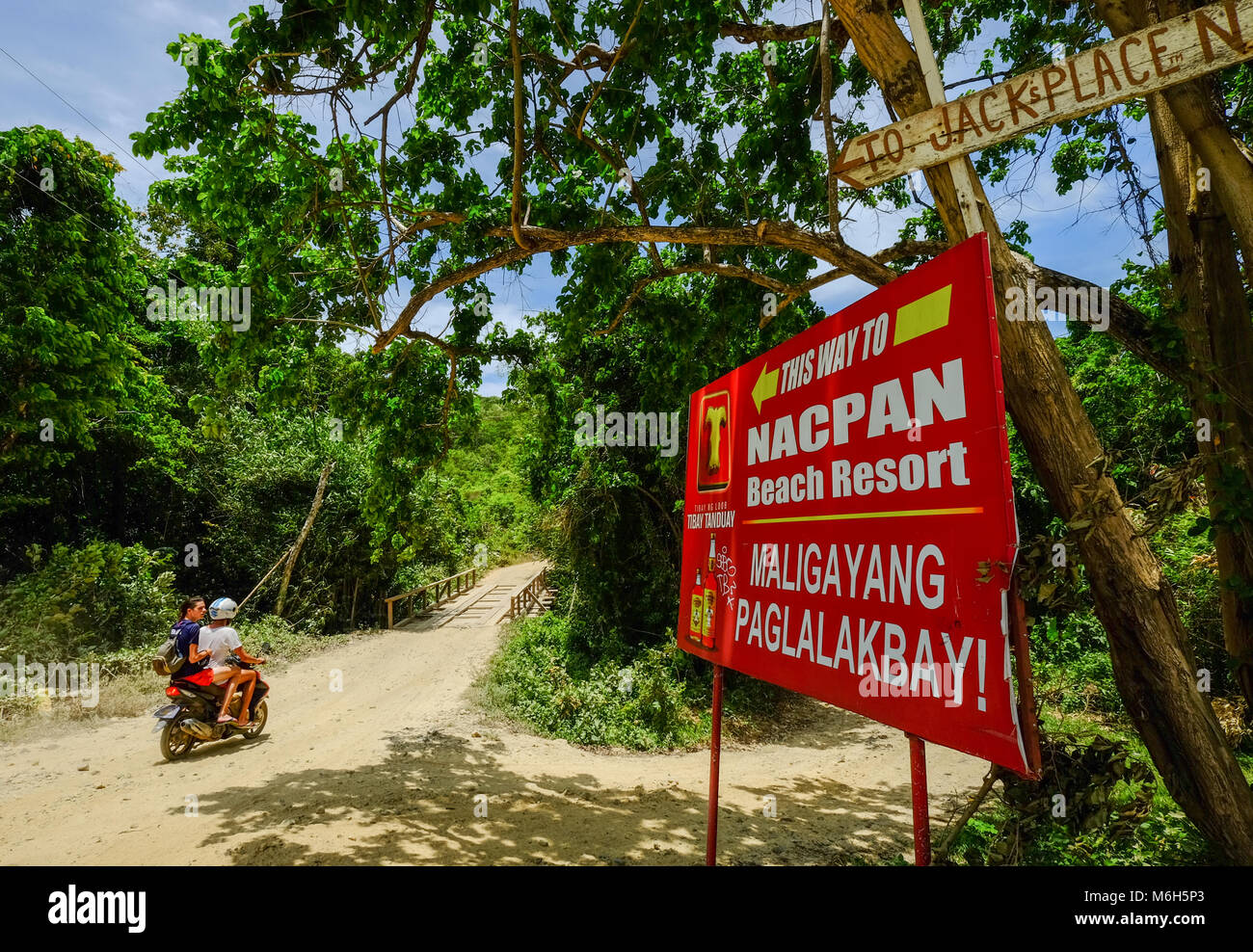 Road sign in philippines direction hi-res stock photography and images ...