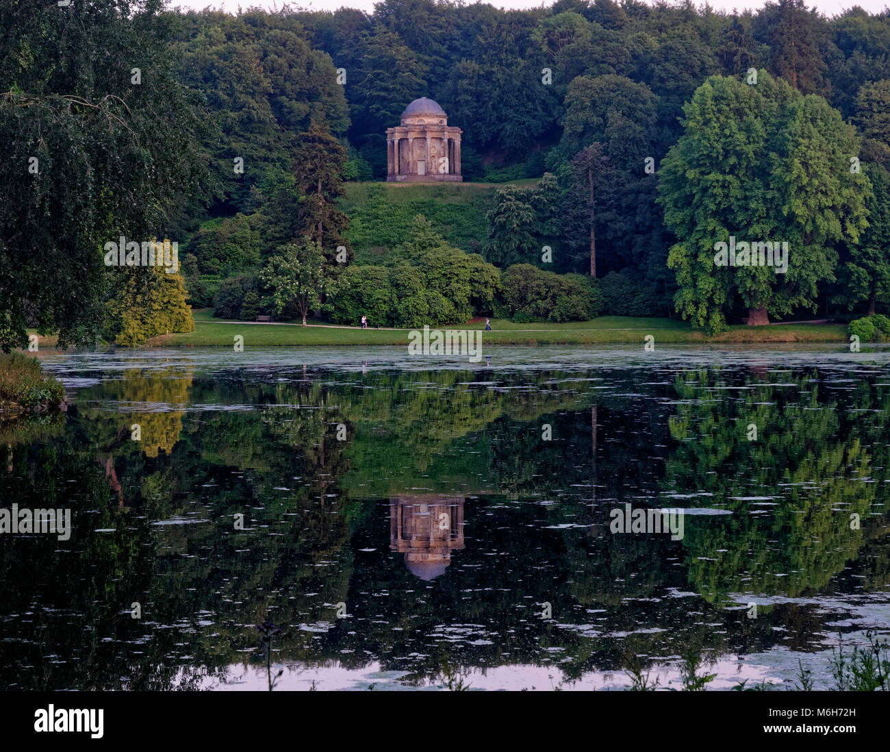 Stourhead temple apollo hi-res stock photography and images - Alamy