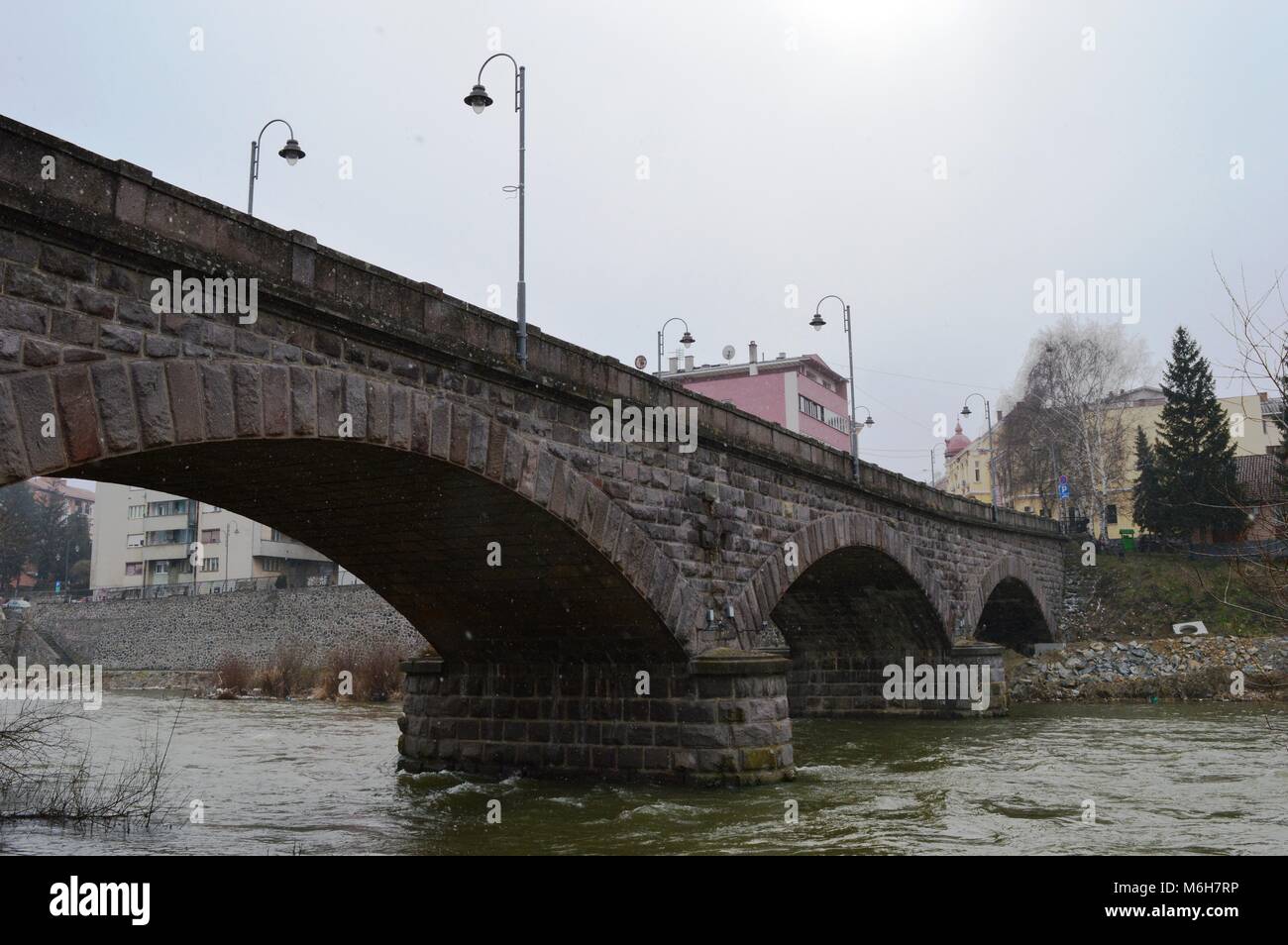 old stone bridge over the river Stock Photo - Alamy