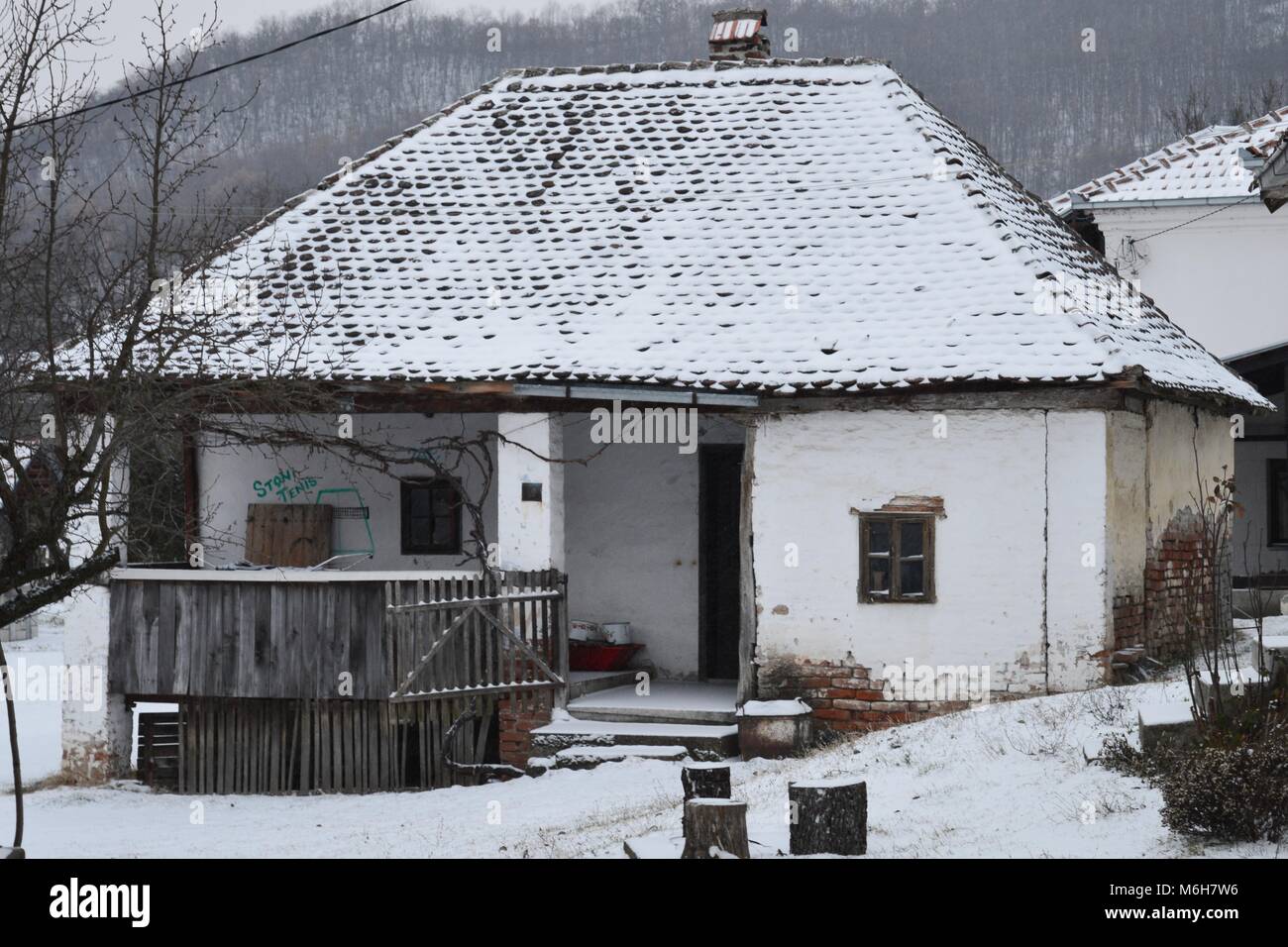 old abandoned house in winter in the snow Stock Photo - Alamy