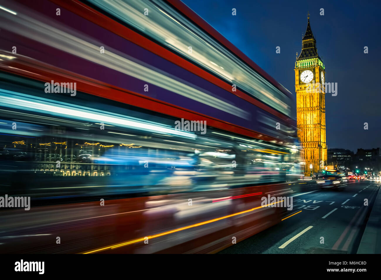 London evening sunset bus hi-res stock photography and images - Alamy