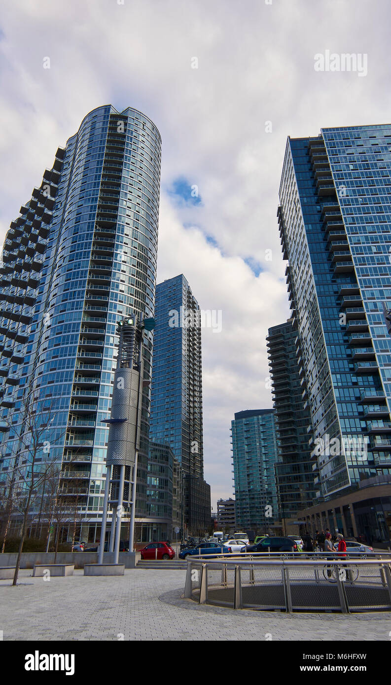 High rise Luxury Apartment buildings in Long Island City's Center BLVD ...