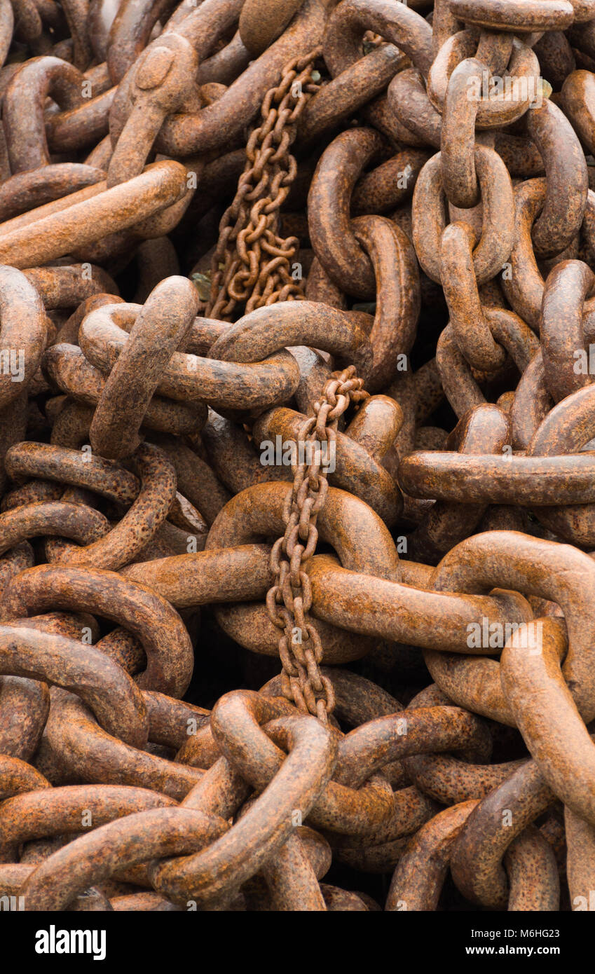 Rusted chains hi-res stock photography and images - Alamy